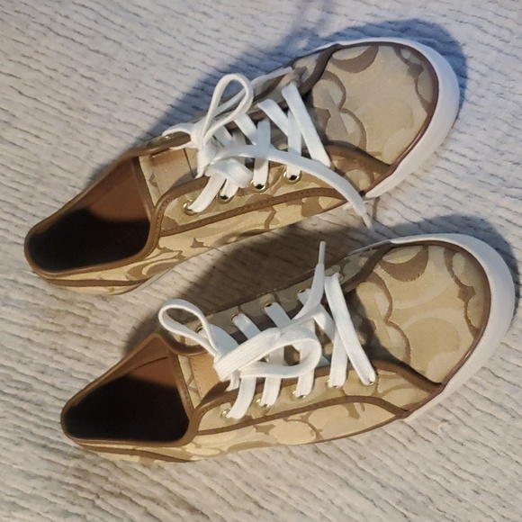 Coach | Shoes | Coach Dee Signature Allover Cc Print For Womens | Poshmark
